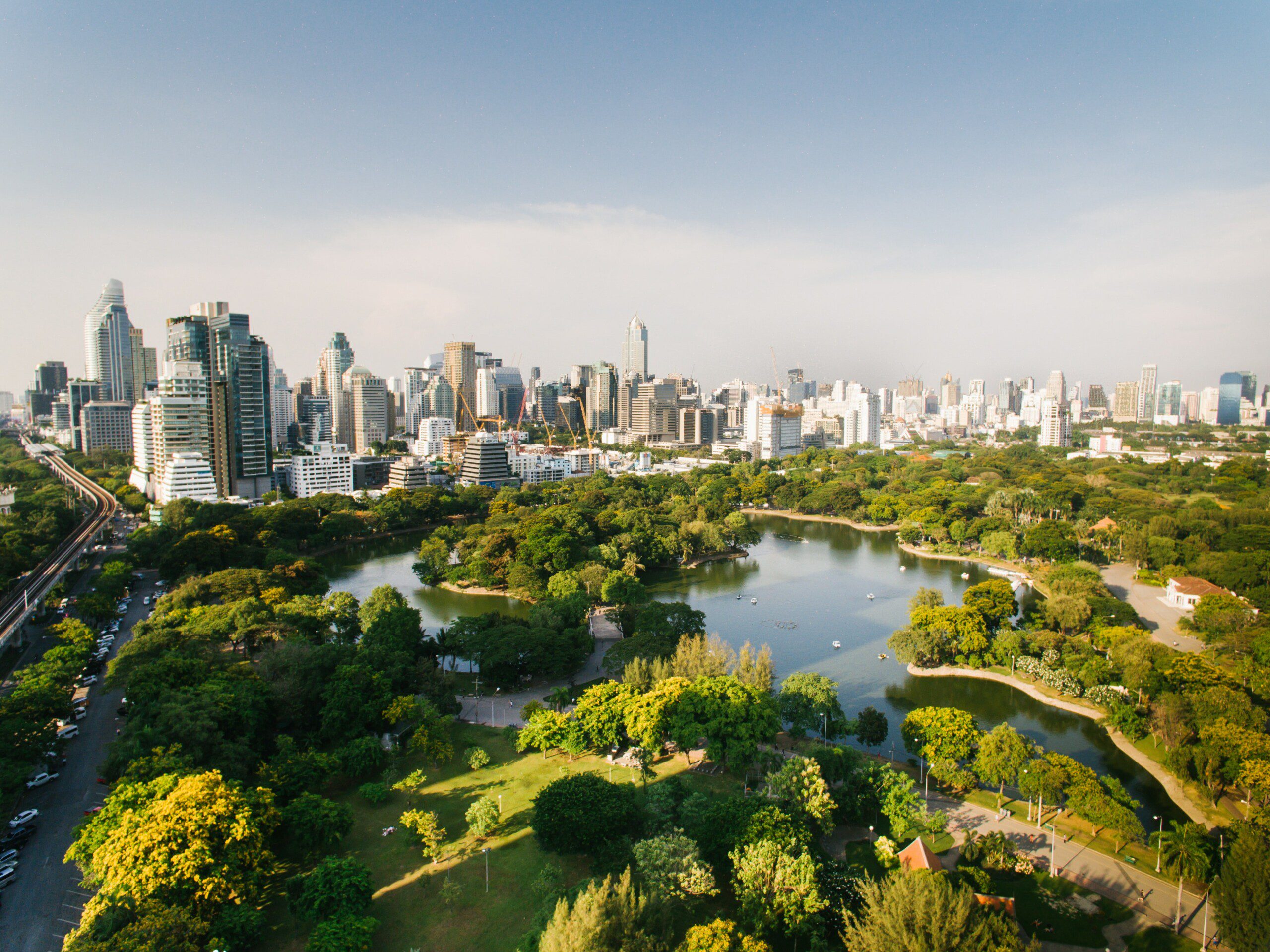 Bangkok: Kaupunki täynnä elämää ja seikkailuja